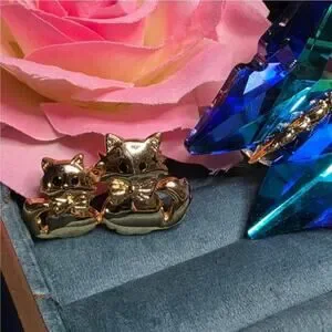 Other | Jewelry | Vintage Gold Tone Twin Cat Brooch Bow Tie Kitty Pin ...